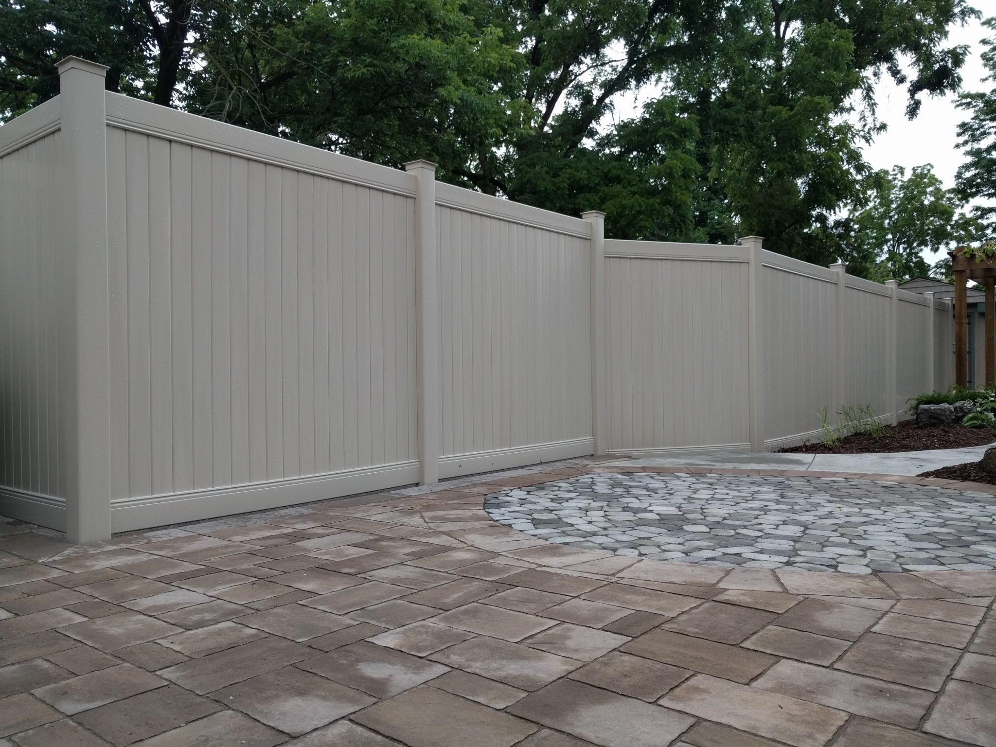 Vinyl (PVC) – Simpson's Fence London Ltd.